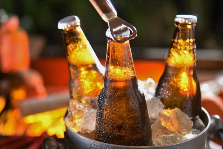 The Ultimate Guide To Beer Sizes - saveonbrew.com