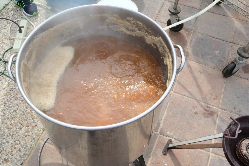 How Long Do You Brew Beer? (Beer Fermentation Time Chart) - saveonbrew.com